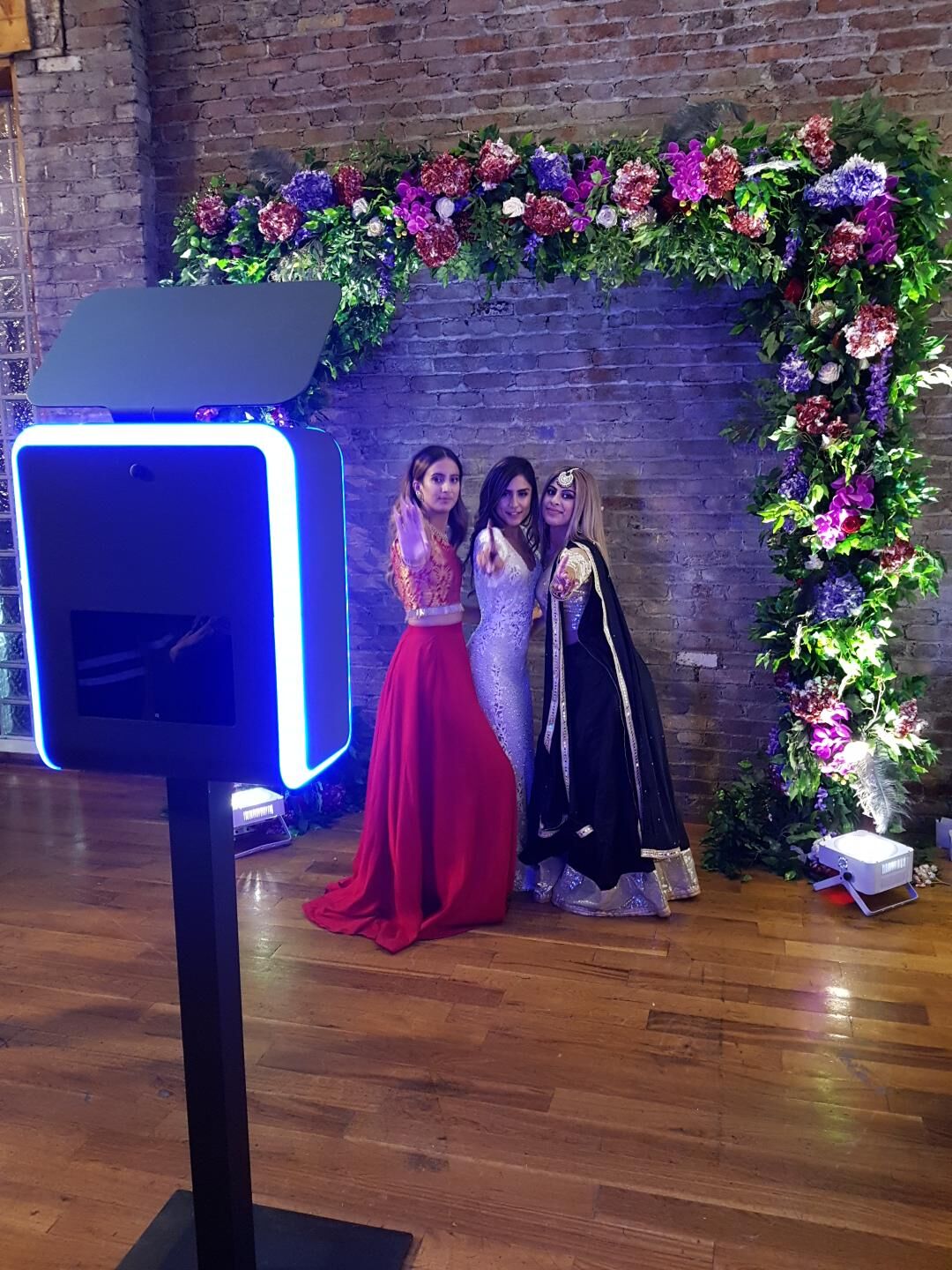 Photo Booths - Toronto Event Planning